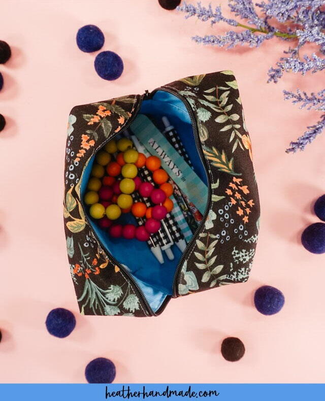 Free Box Zipper Pouch Sewing Pattern | AllFreeSewing.com