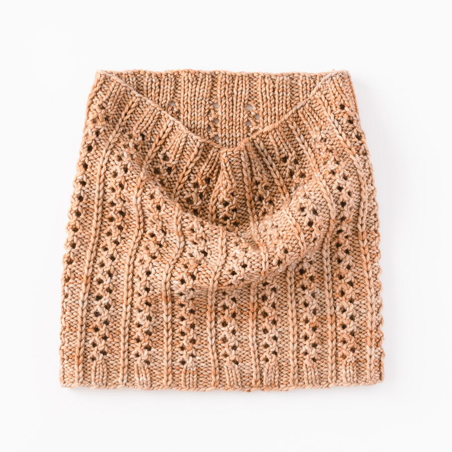 The Amber Cowl | AllFreeHolidayCrafts.com