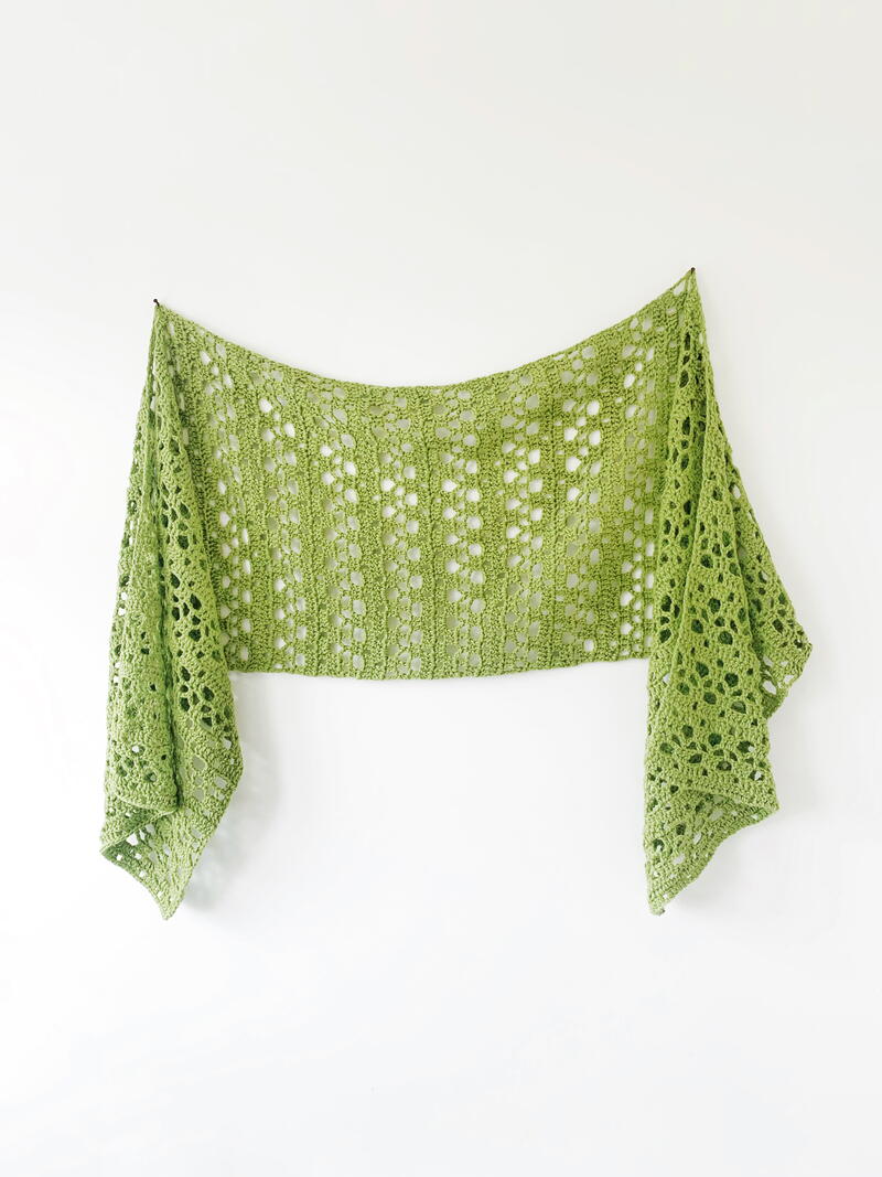 18 Pocket Shawl Patterns (Free!) | AllFreeCrochet.com