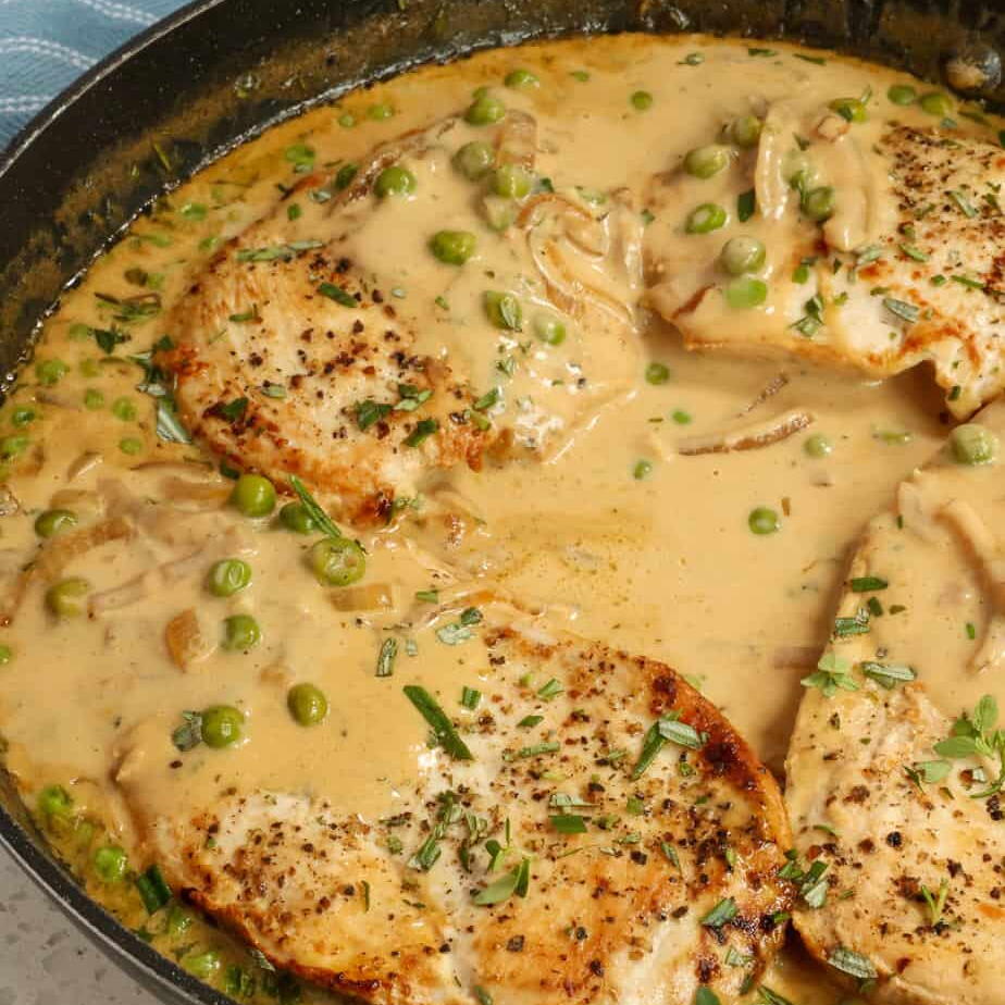 Creamy Dijon Chicken | RecipeLion.com