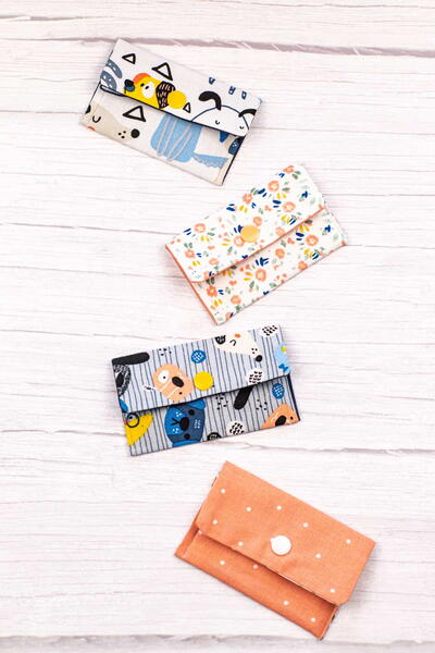 Easy Sew Fabric Gift Card Holder | DIYIdeaCenter.com