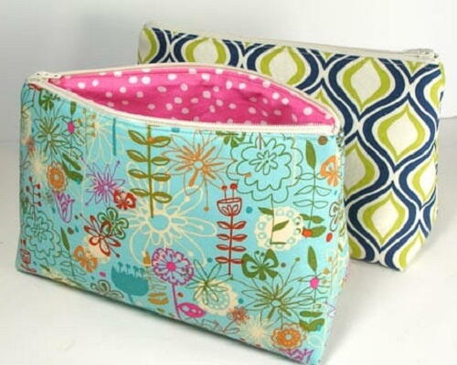 Zip-Up DIY Cosmetics Bag | AllFreeSewing.com