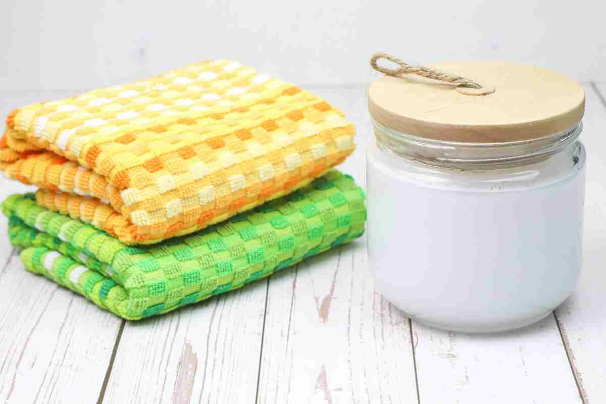 How To Make Your Own Homemade Fabric Softener | CheapThriftyLiving.com
