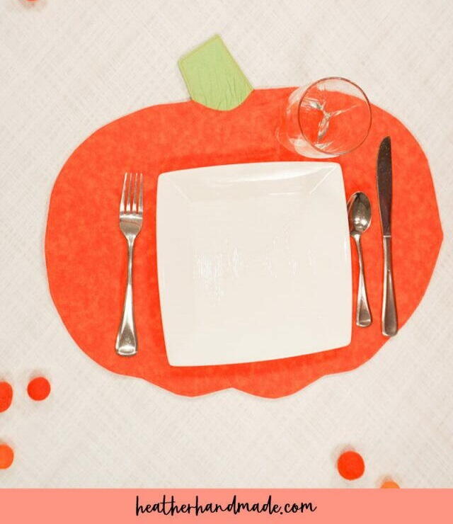 Free Pumpkin Placemat Pattern | AllFreeSewing.com
