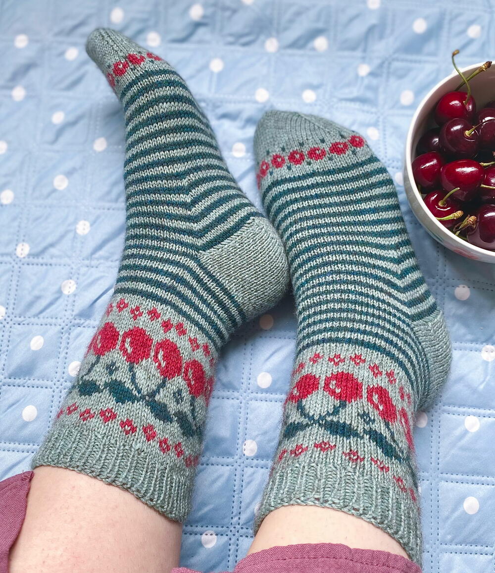 Basic Knit Socks | FaveCrafts.com
