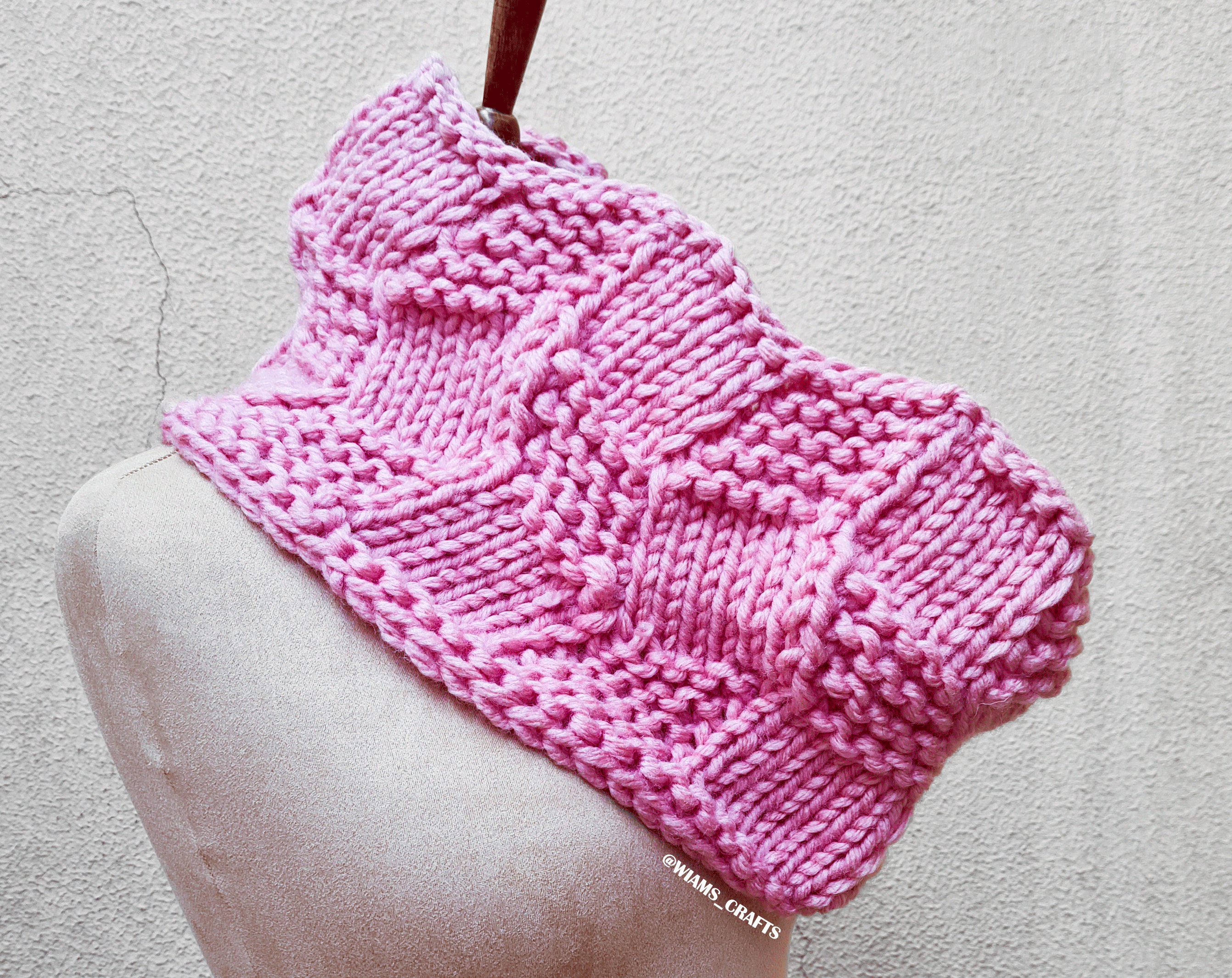 Rhombus Chunky Cowl | FaveCrafts.com