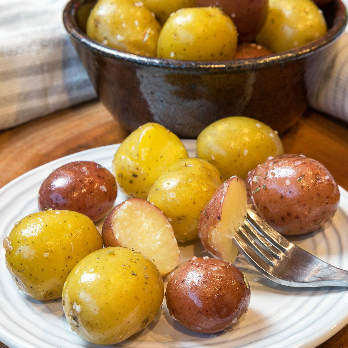 Boiled Baby Potatoes | RecipeLion.com