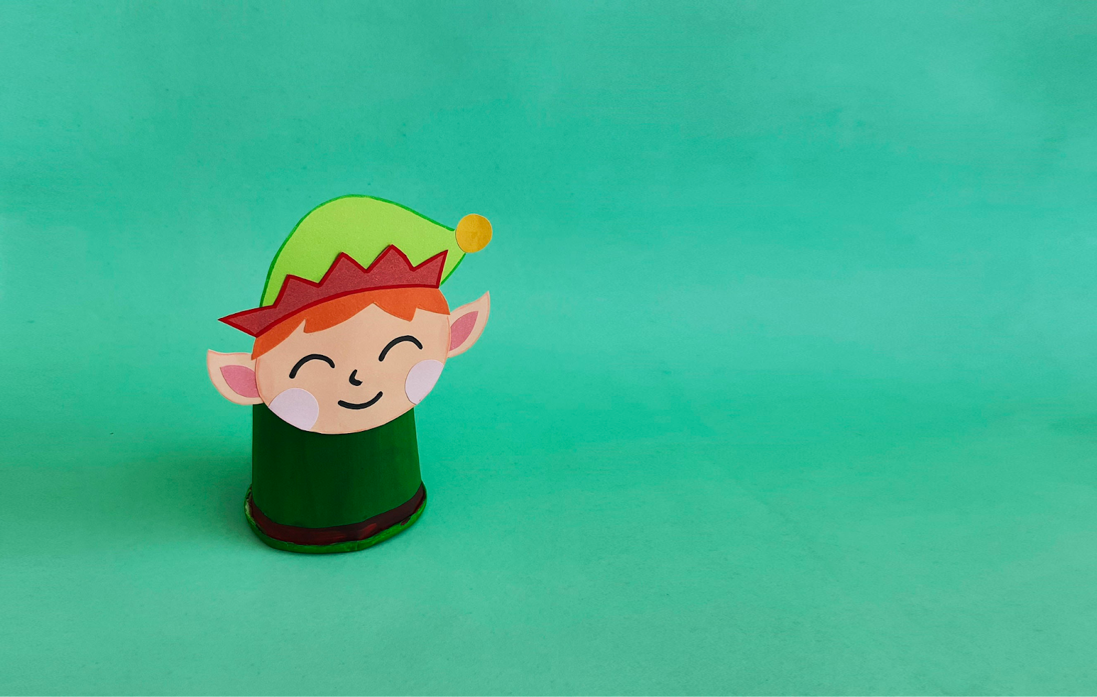 Paper Cup Elf | DIYIdeaCenter.com