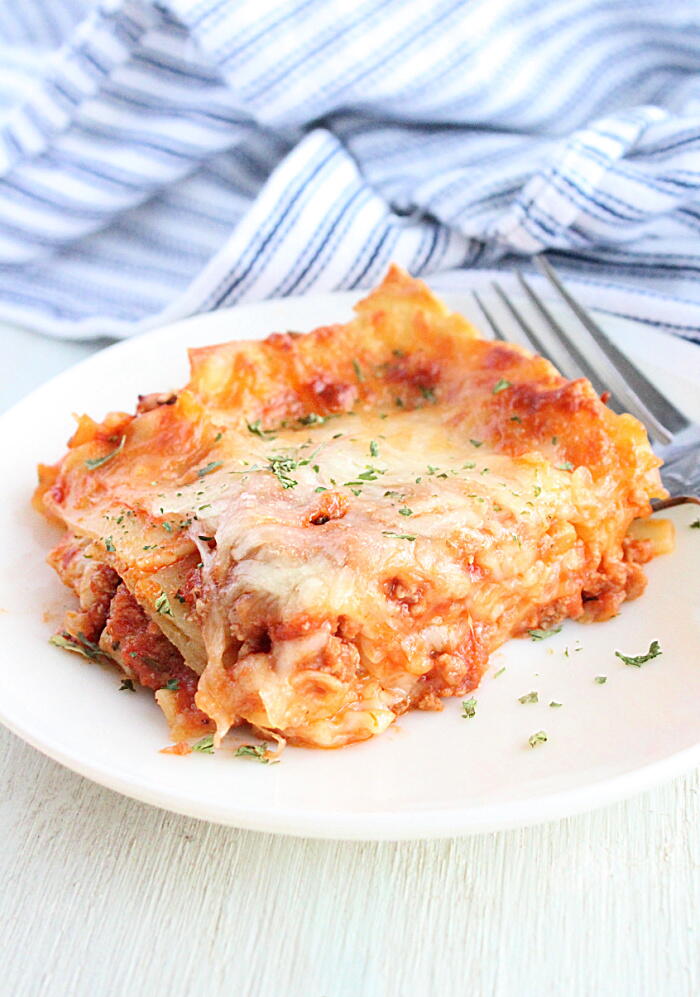 Small Batch Lasagna | RecipeLion.com