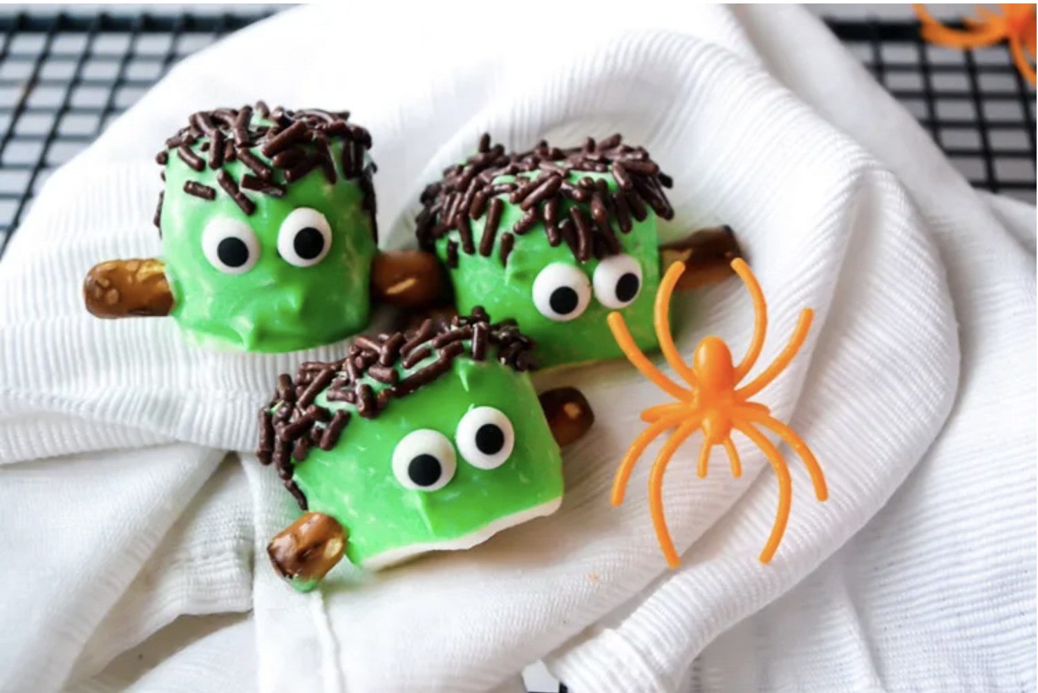 Marshmallow Frankenstein Treats | TheBestDessertRecipes.com