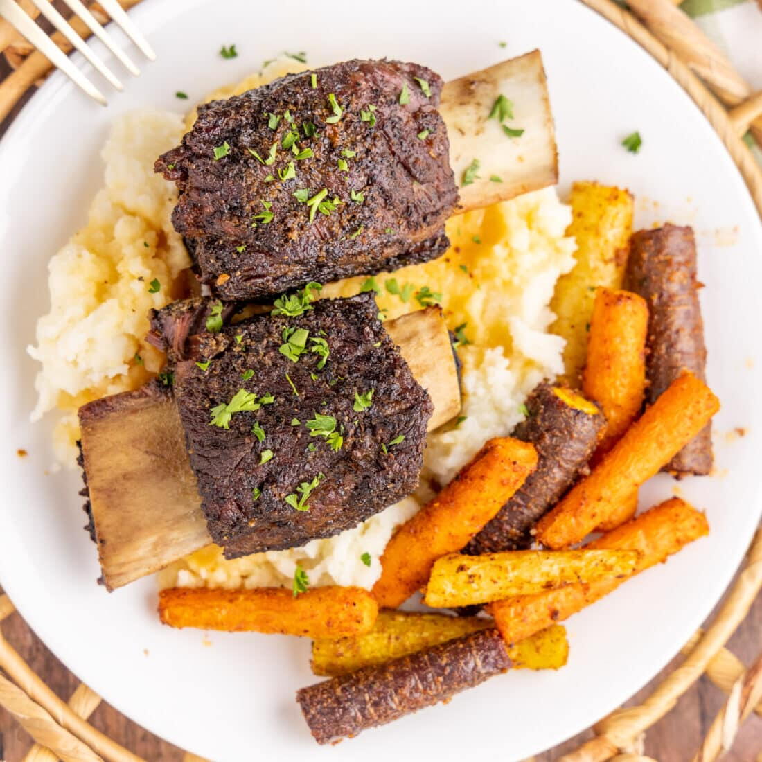 Beef Short Ribs | RecipeLion.com