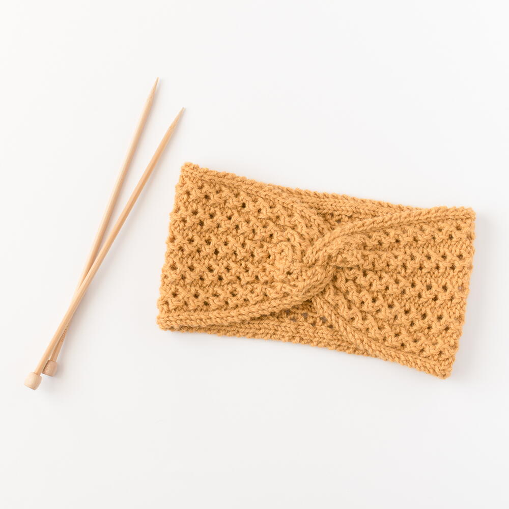 Becky Cowl | FaveCrafts.com