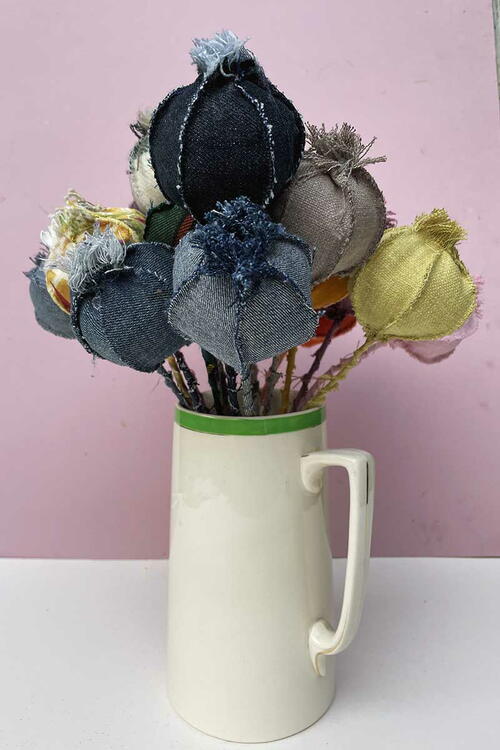 Poppy Flower Pods | FaveCrafts.com