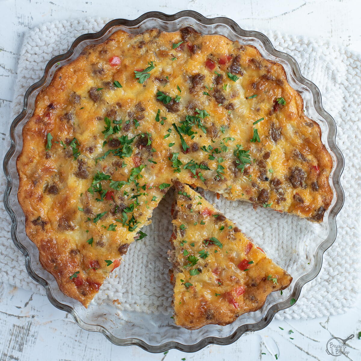 Crustless Breakfast Quiche | FaveSouthernRecipes.com