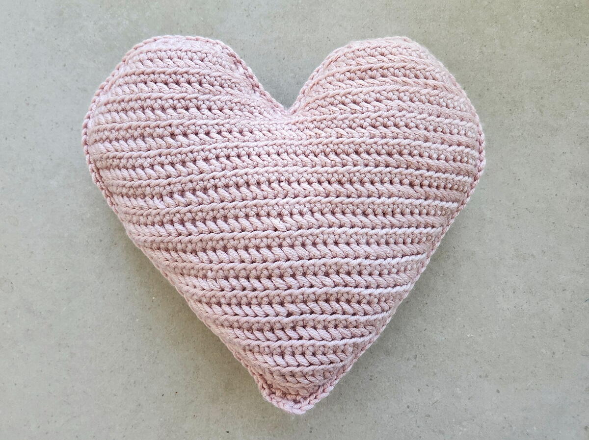 Crochet Heart Pillow | FaveCrafts.com