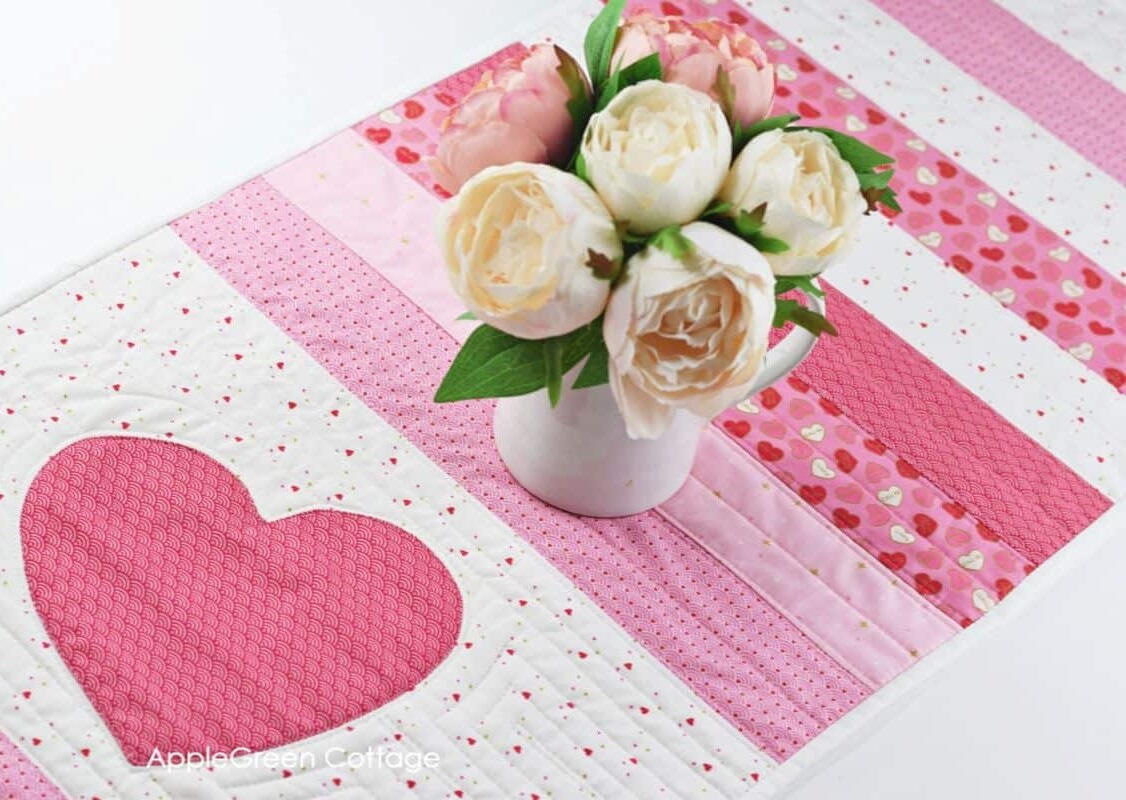 Free Valentines Table Runner Pattern | AllFreeSewing.com