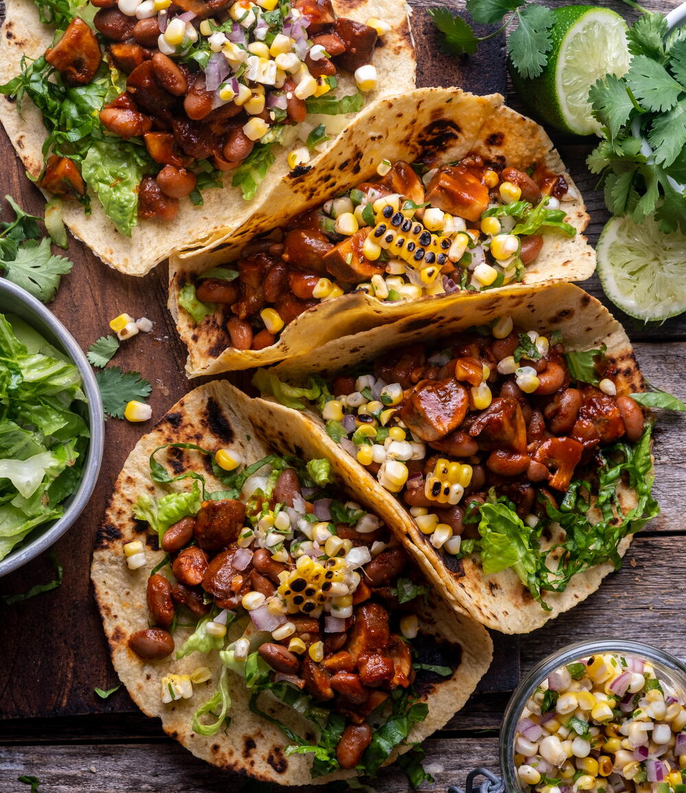 Chipotle BBQ Mushroom Tacos with Charred Corn Salsa | RecipeLion.com