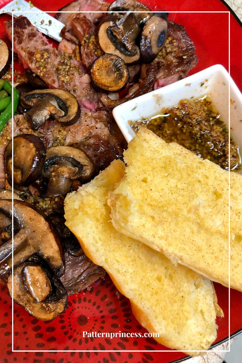 Garlic Toast | FaveSouthernRecipes.com