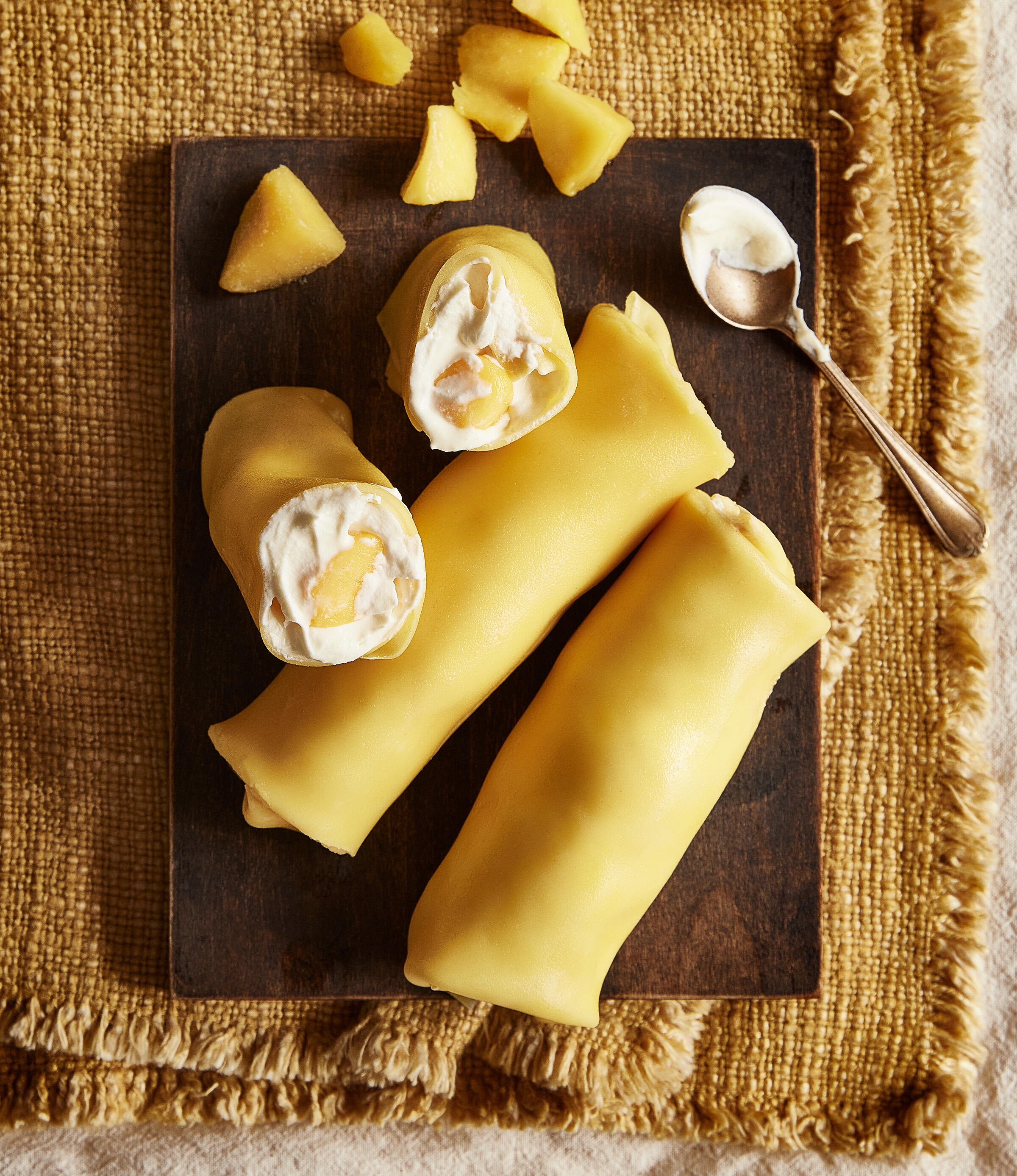 Mango Pancakes | RecipeLion.com