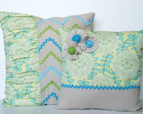 Spring Zic Zac Ric Rac Pillows | AllFreeSewing.com