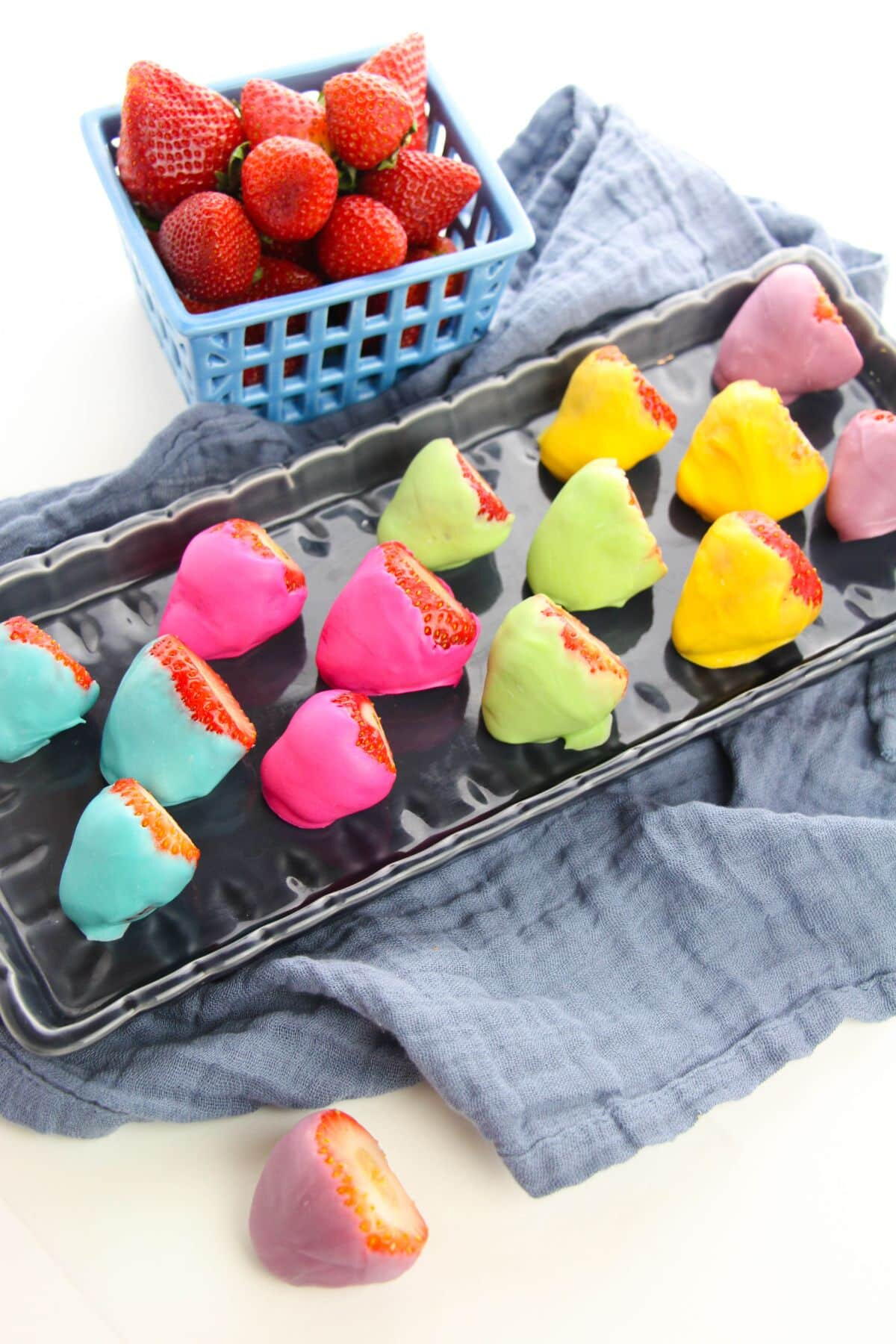 Easter Chocolate Covered Strawberries | FaveSouthernRecipes.com