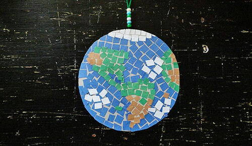 Mosaic Earth | AllFreeHolidayCrafts.com