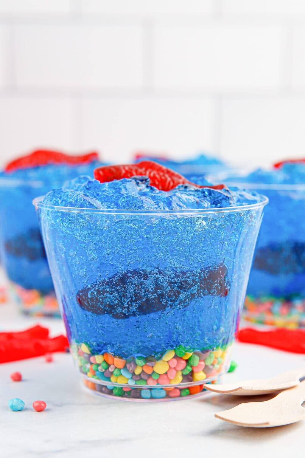 Mini Fish Tank Jell-o Cups (fun For Parties!) | RecipeLion.com