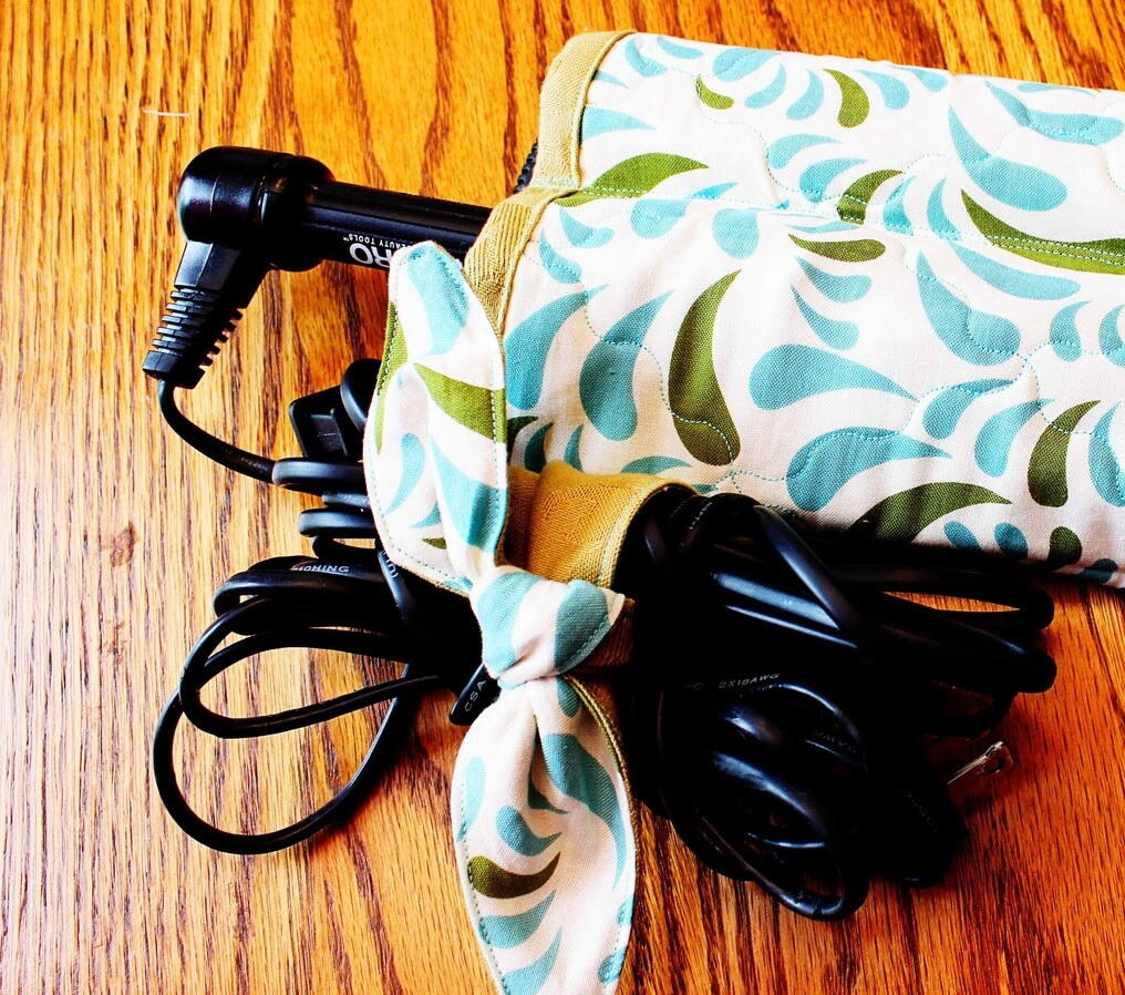 The Curling Iron Tote | AllFreeSewing.com