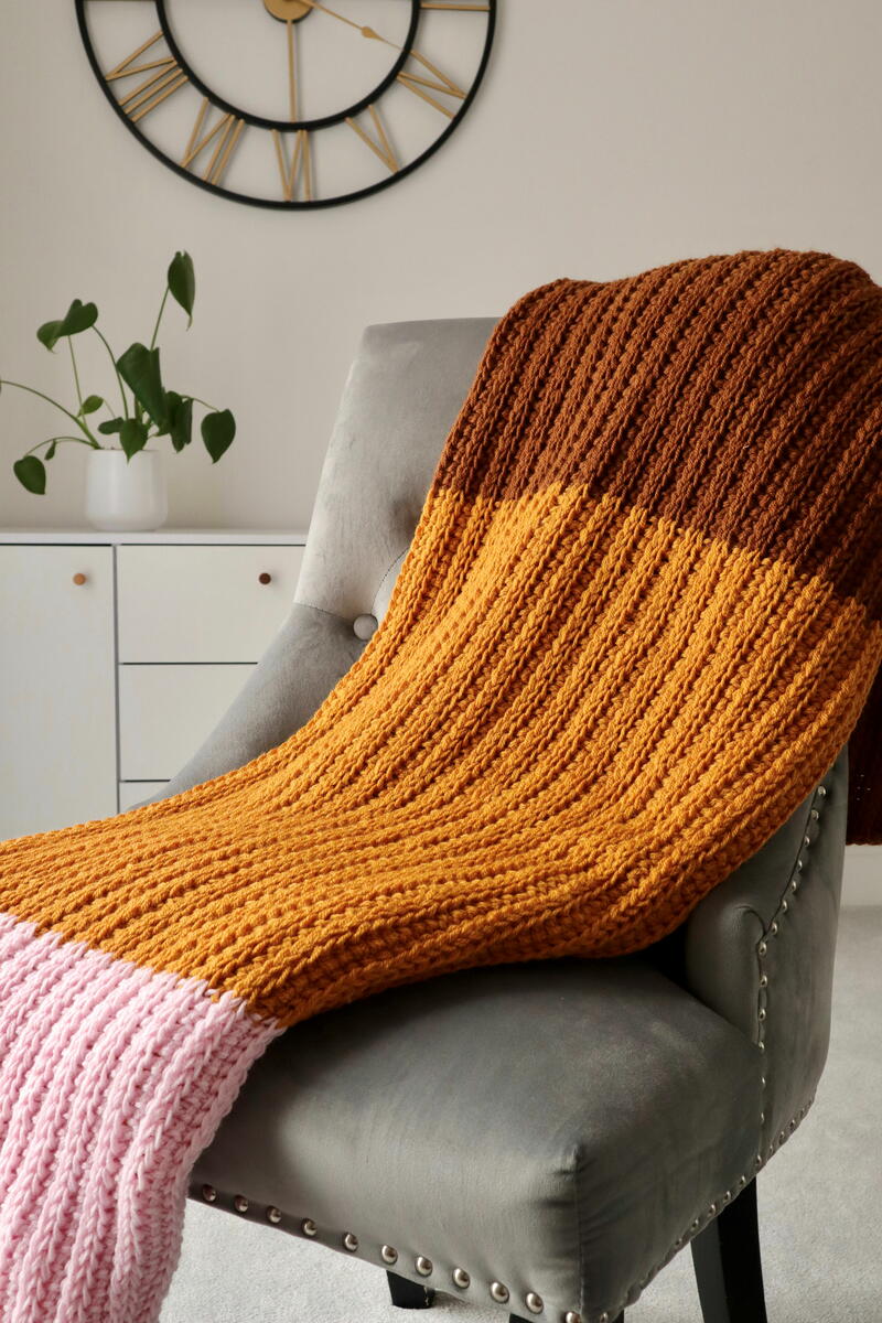 Siesta Throw | FaveCrafts.com