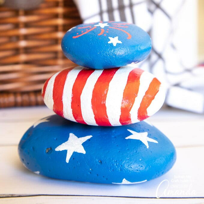 Patriotic Painted Rocks | AllFreeHolidayCrafts.com