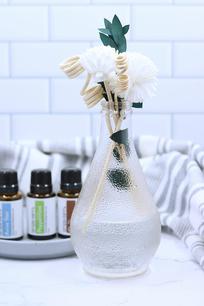 4 Diy Passive Diffusers For Essential Oils | CheapThriftyLiving.com