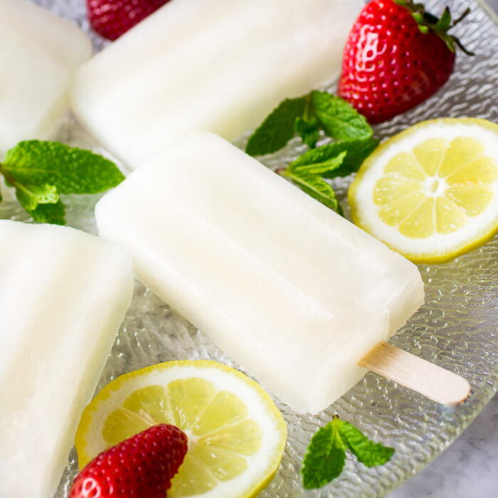 Easiest Lemonade Popsicles | RecipeLion.com