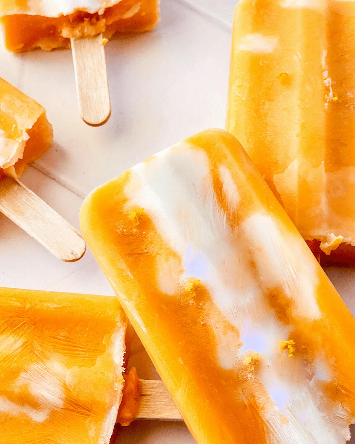 Creamsicle Orange Popsicles | RecipeLion.com