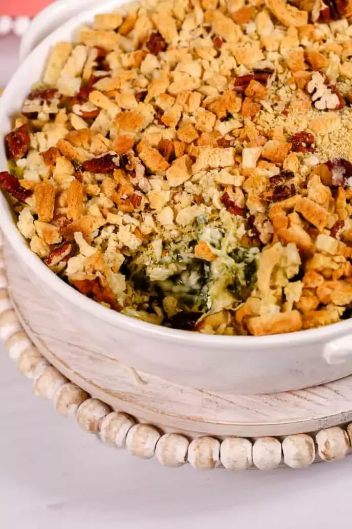 Easy Spinach Artichoke Dip | RecipeLion.com