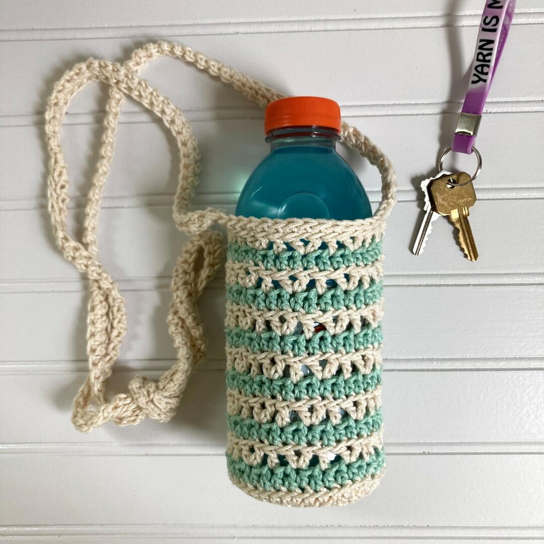 24/7 Water Bottle Sling | AllFreeCrochet.com