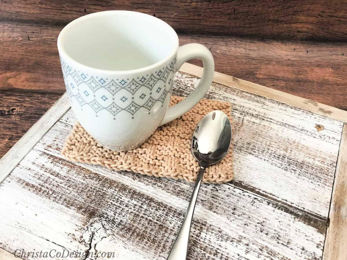 Rustic Mug Rug | AllFreeKnitting.com
