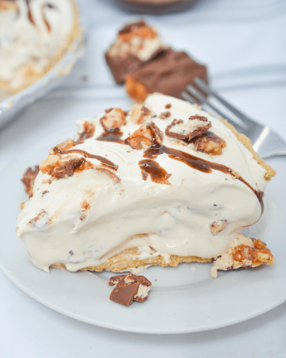 No Bake Snickers Pie Recipe | RecipeLion.com