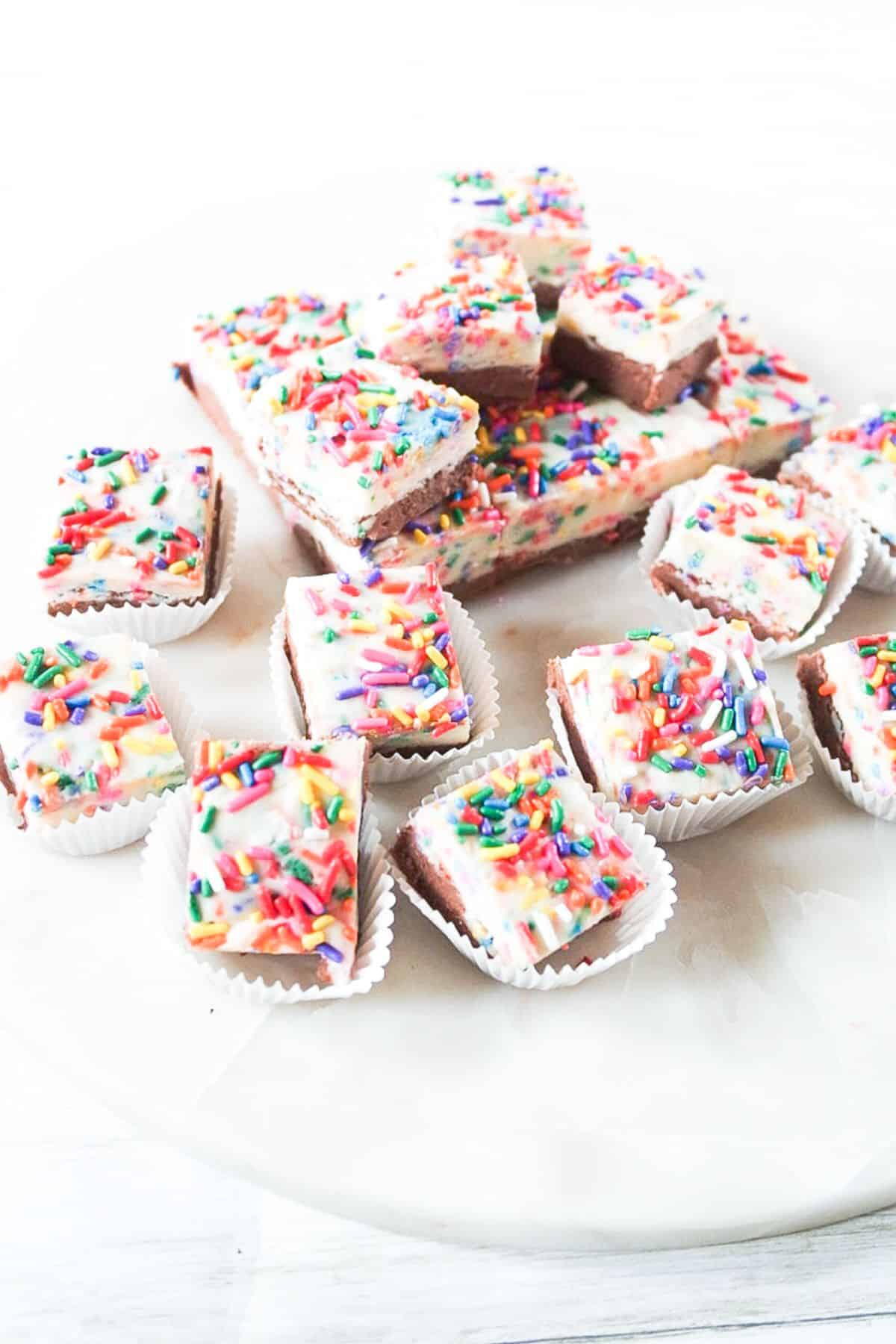Funfetti Fudge | TheBestDessertRecipes.com