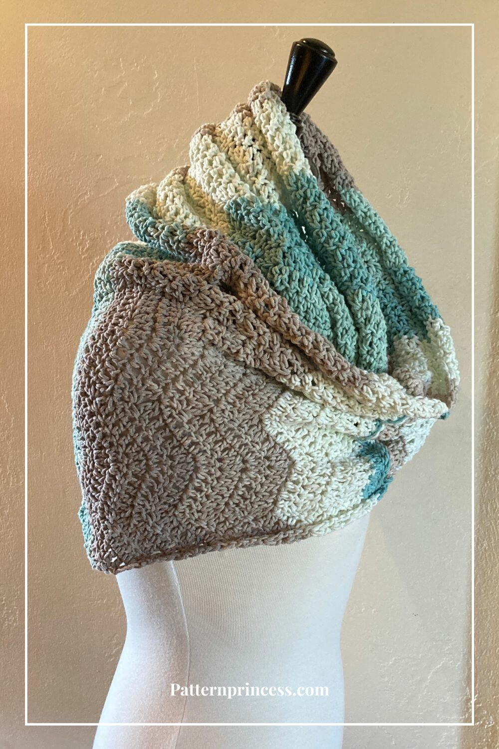 Easy Crochet Snood Infinity Scarf Pattern | AllFreeCrochet.com