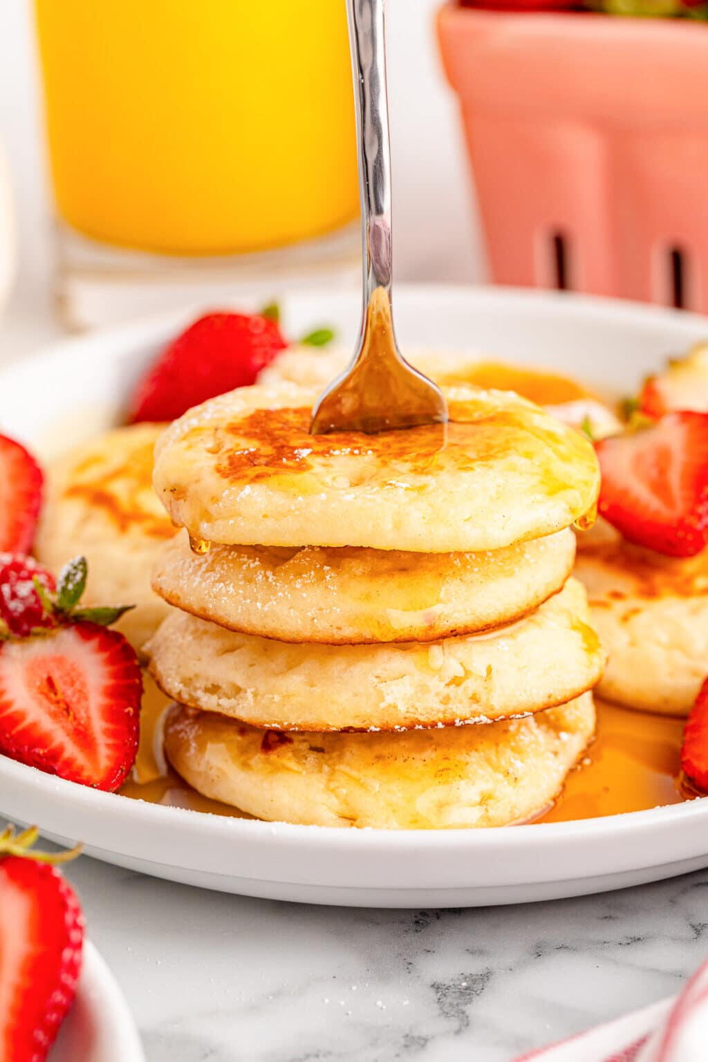 Silver Dollar Pancakes (mini Pancakes!) | RecipeLion.com
