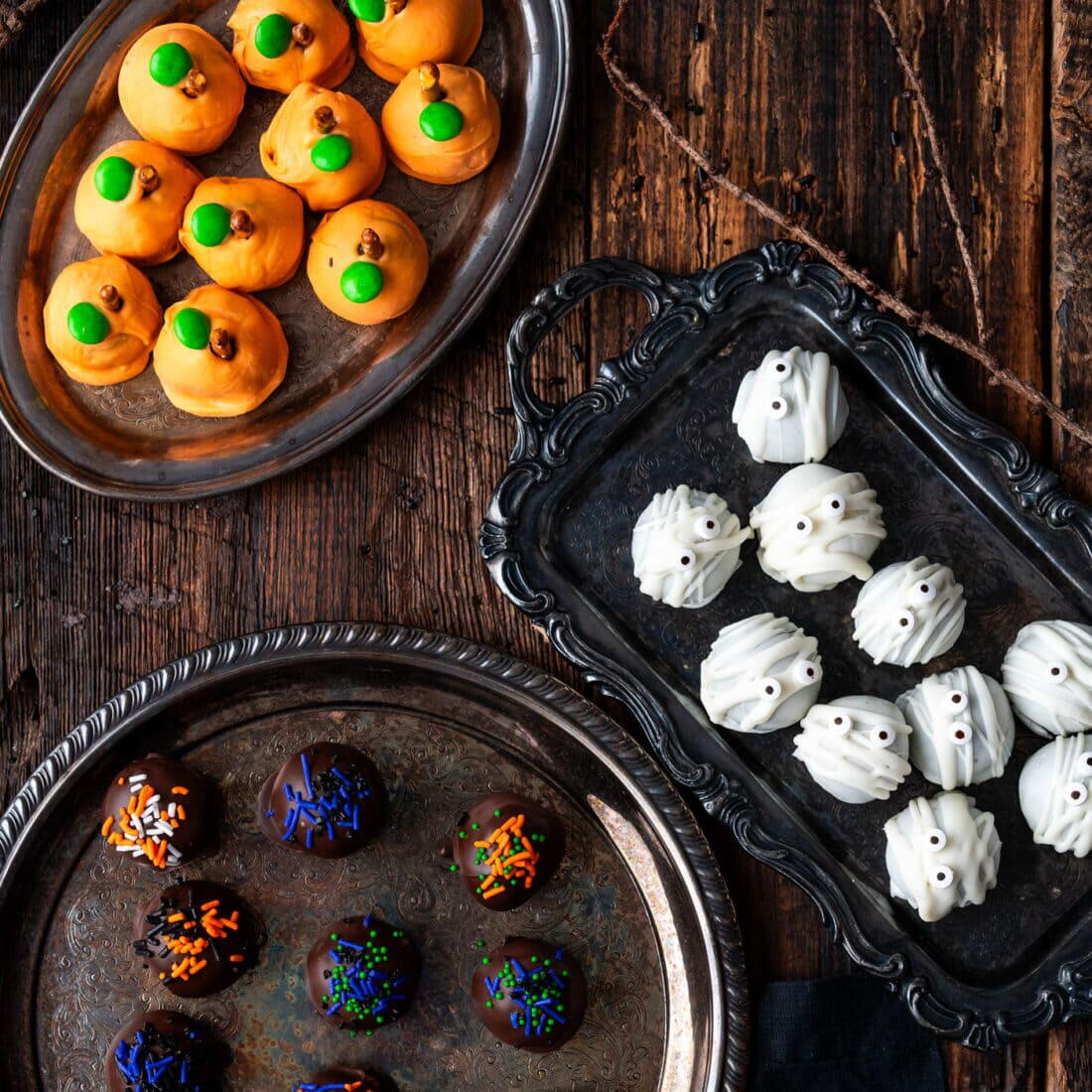 Halloween Oreo Truffles | RecipeLion.com