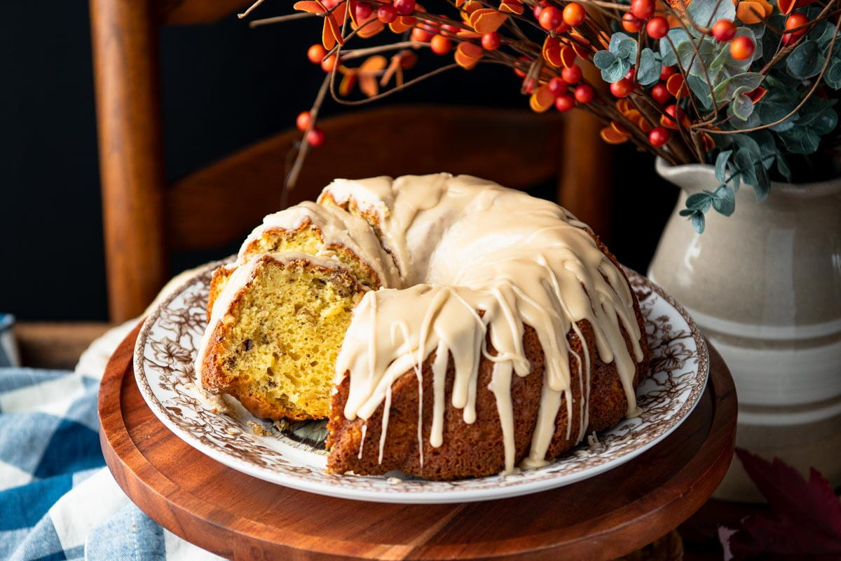 Maple Walnut Cake With Cake Mix | RecipeLion.com