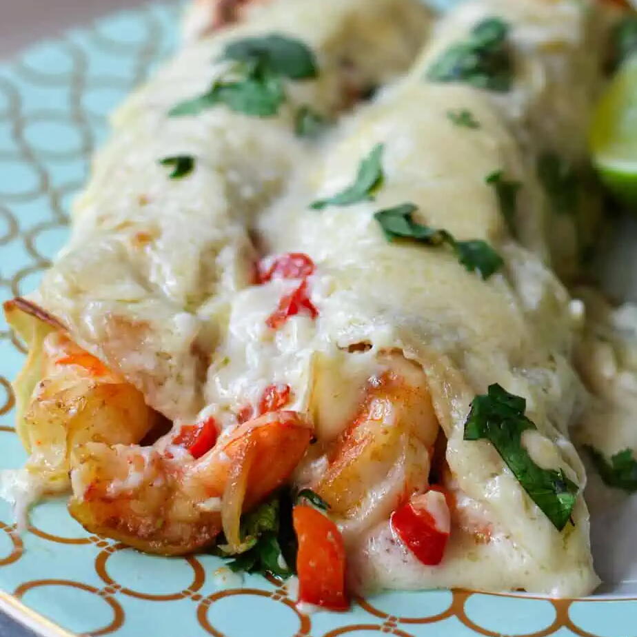 Creamy Shrimp Enchiladas | RecipeLion.com