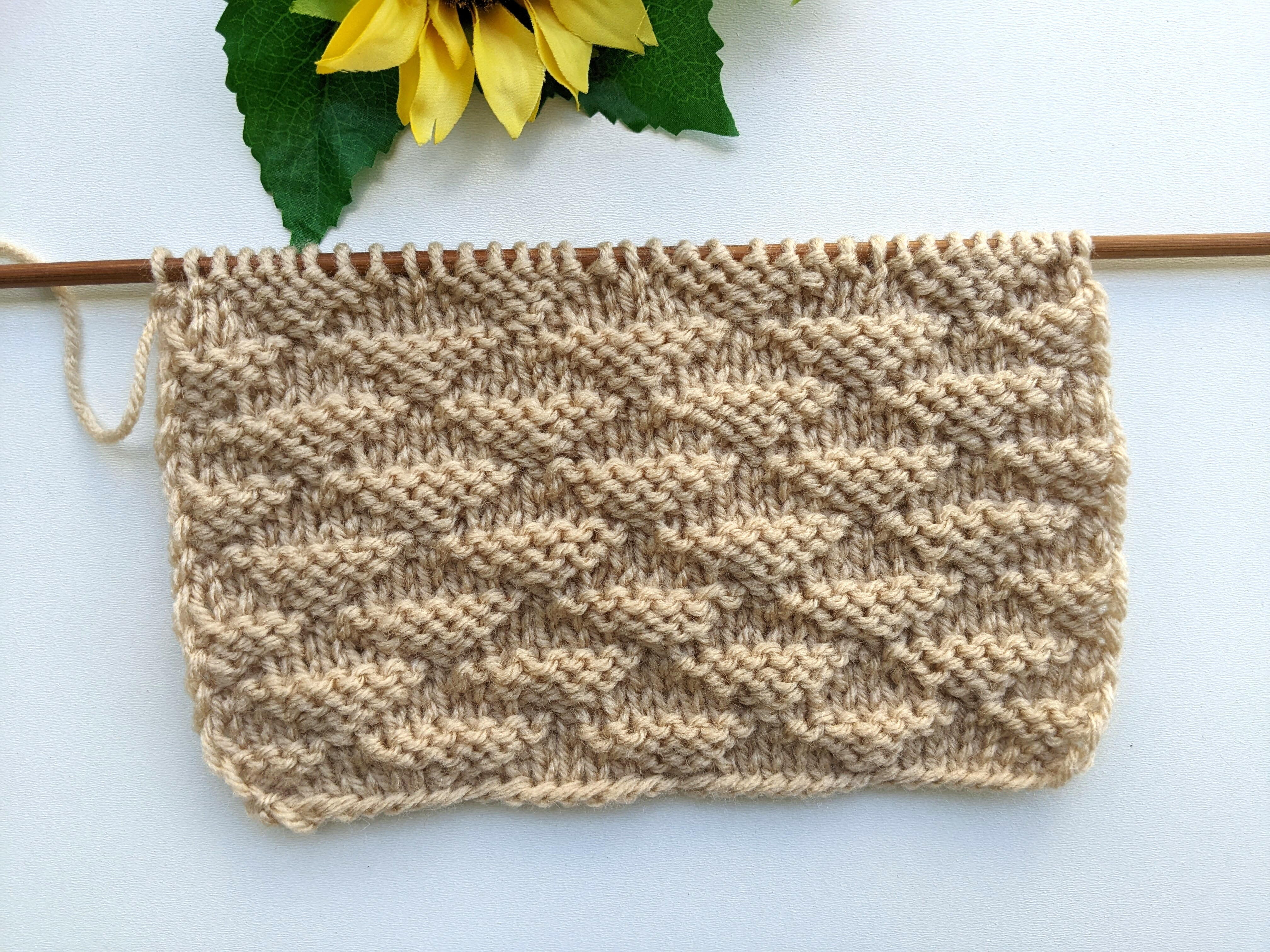 Knit Triangular Stitch | AllFreeKnitting.com