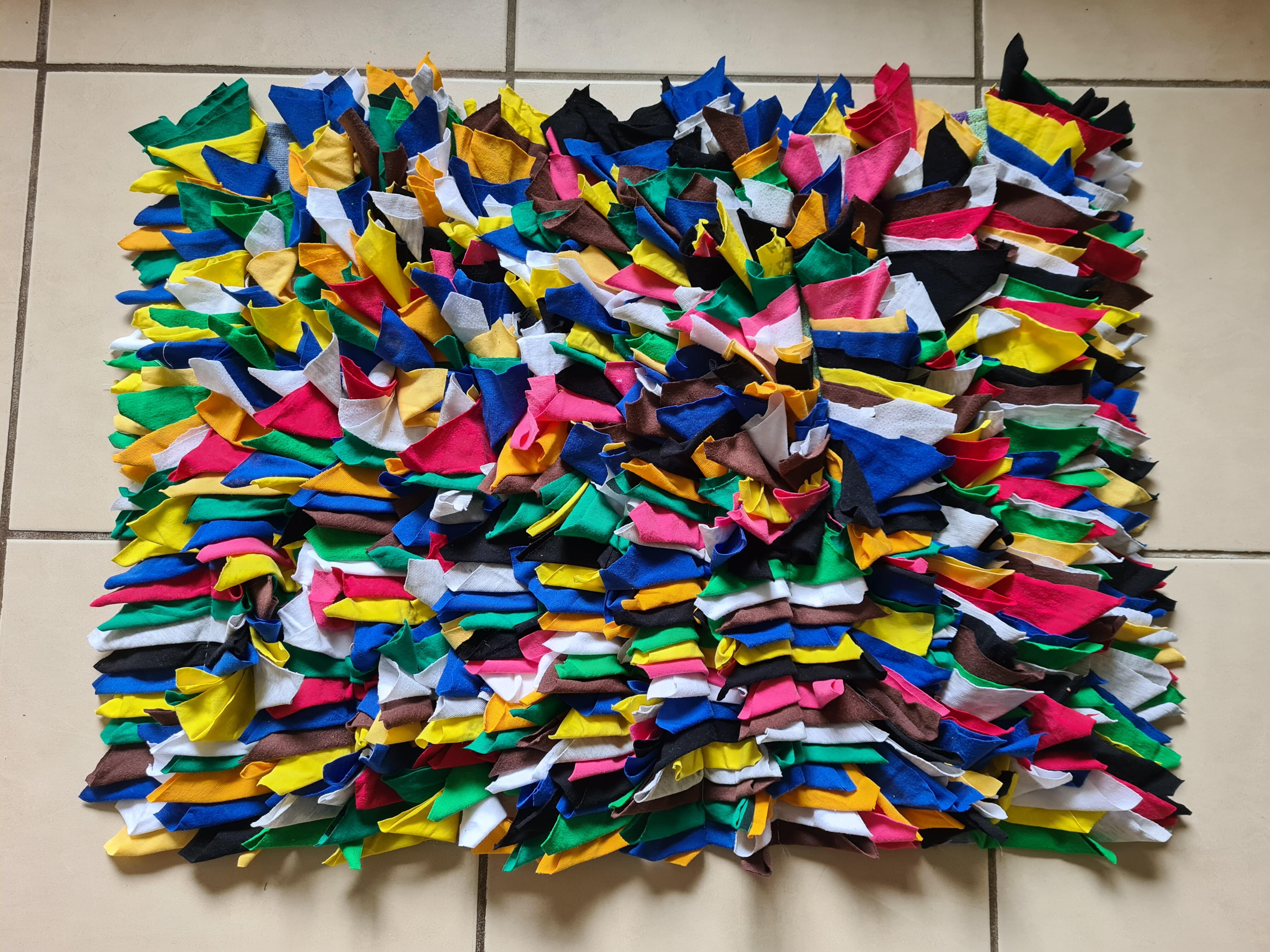 How To Make A T Shirt Rag Rug | AllFreeSewing.com