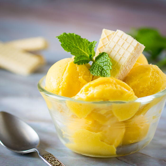How To Make Easy Mango Frozen Yogurt (4 Ingredients) | RecipeLion.com