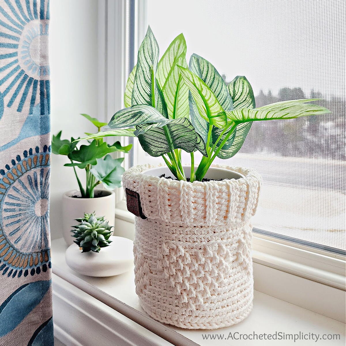 Crochet Plant Pot Cover | FaveCrafts.com