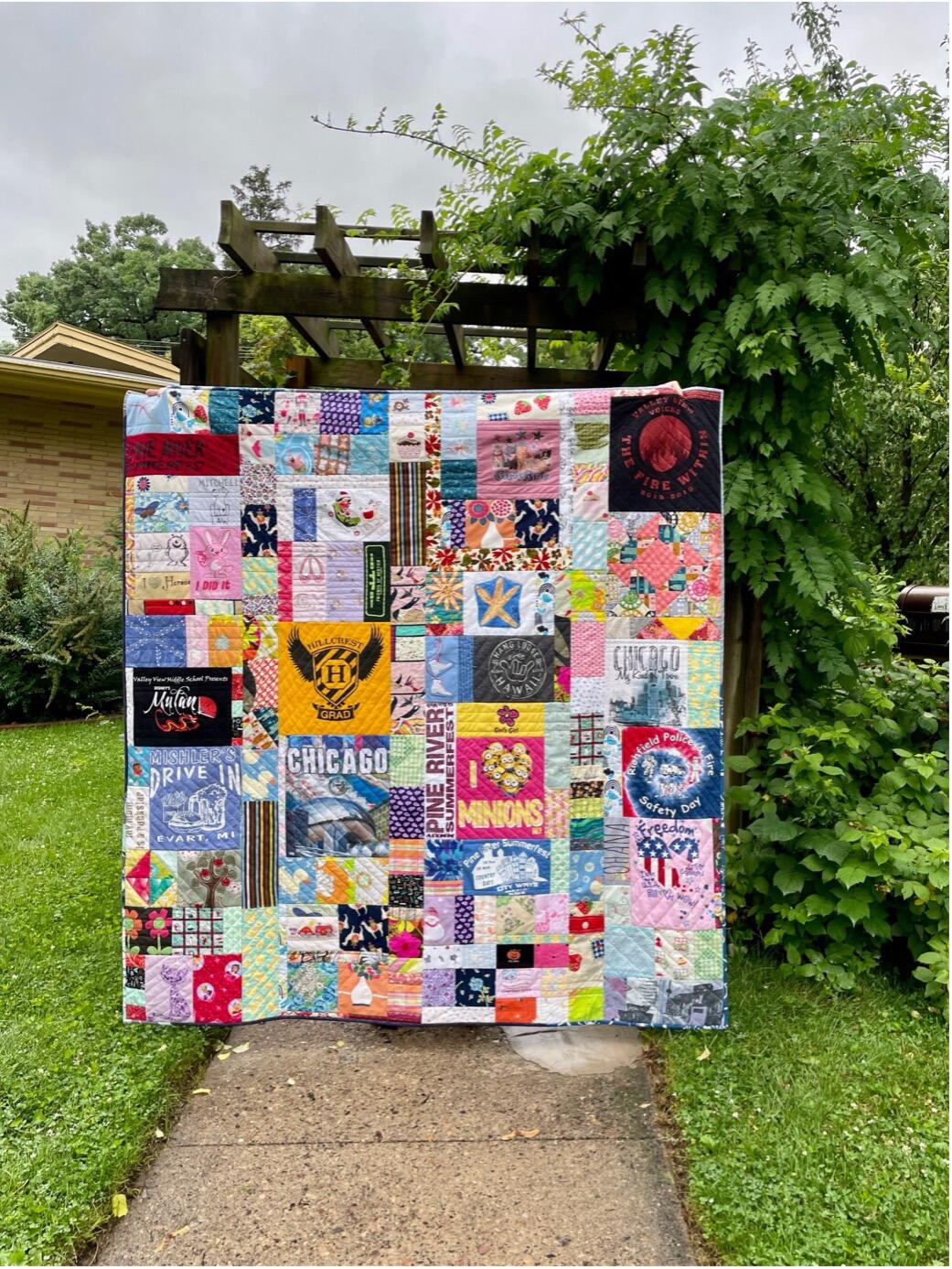 Easy Scrapbooking Quilt Pattern | FaveQuilts.com
