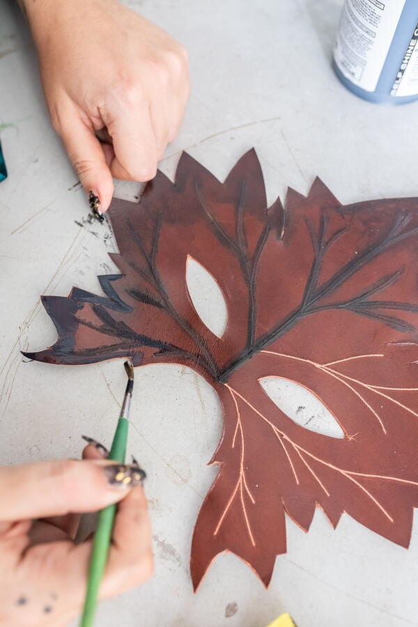 Leaf Mask | FaveCrafts.com