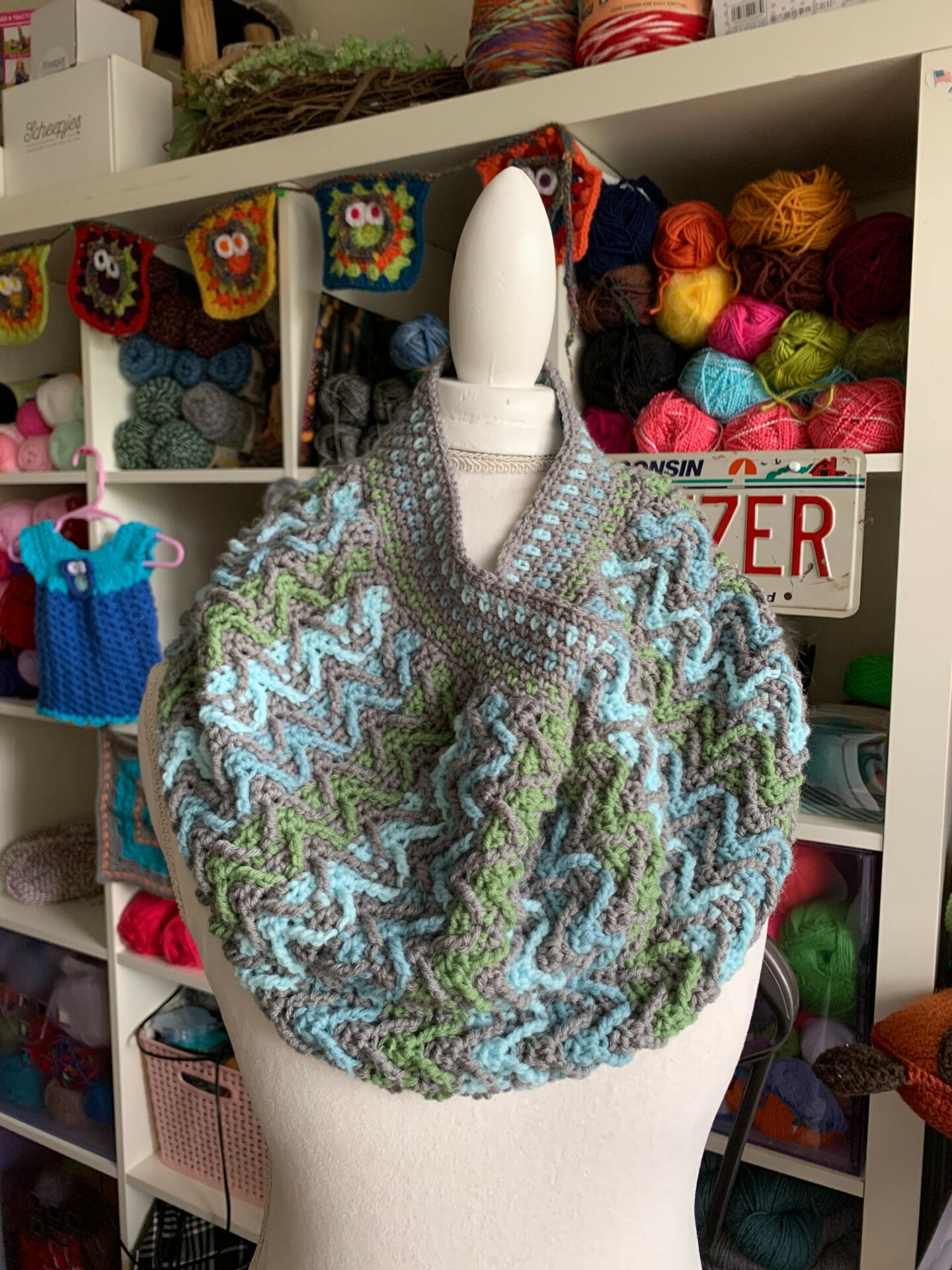 Fawn River Cowl And Mittens | AllFreeCrochet.com